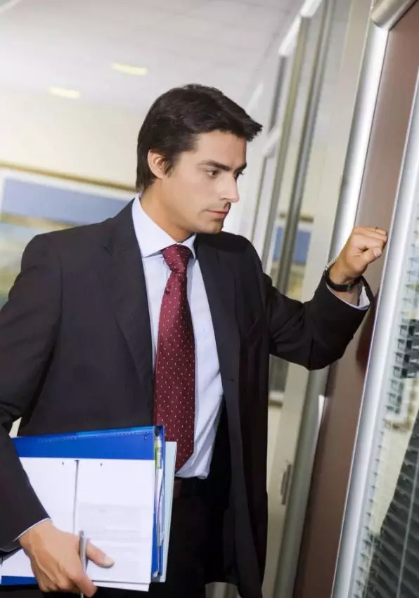 Door etiquette: entering and exiting ~ Academie de Bernadac : Academie ...