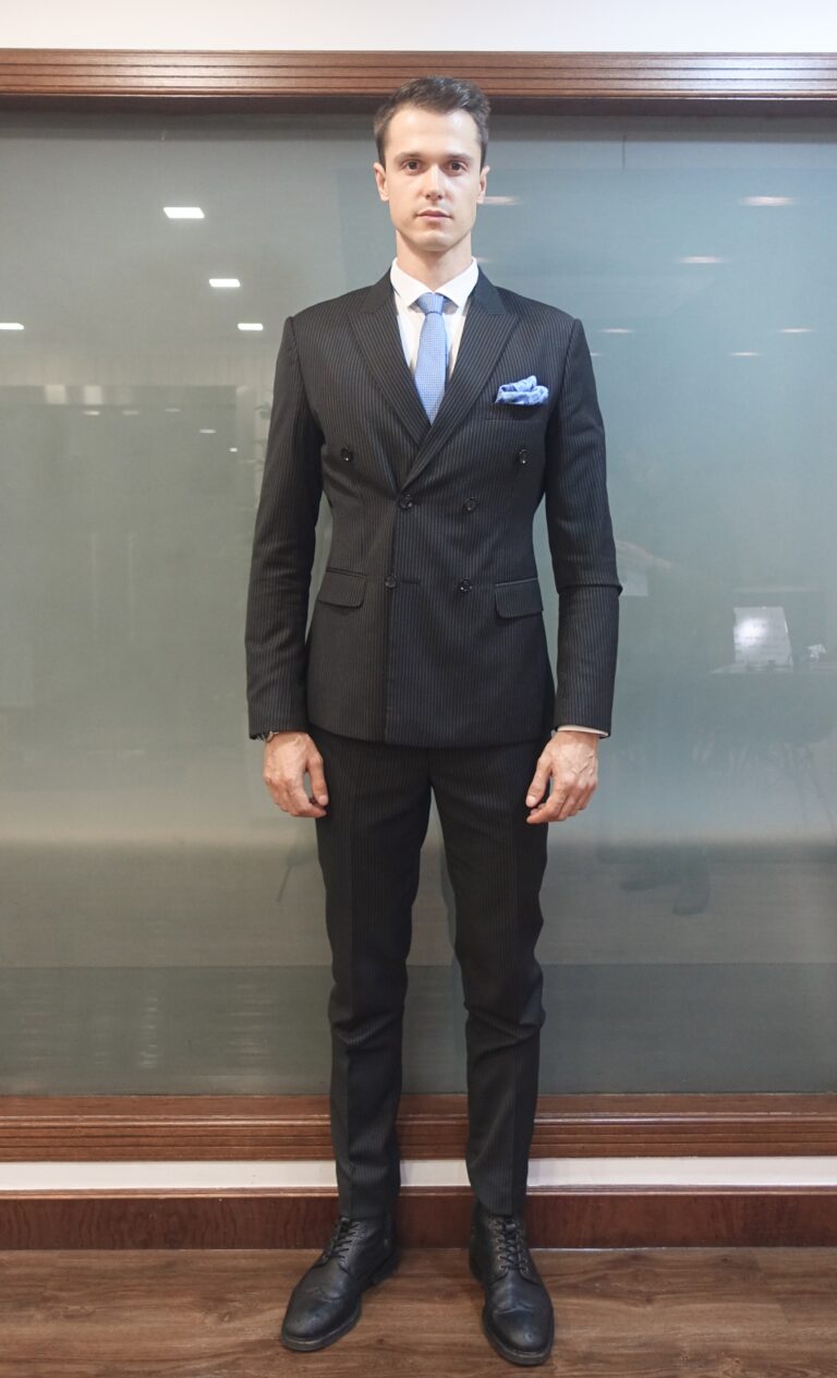 Gentlemen's sitting and standing poses ~ Academie de Bernadac ...