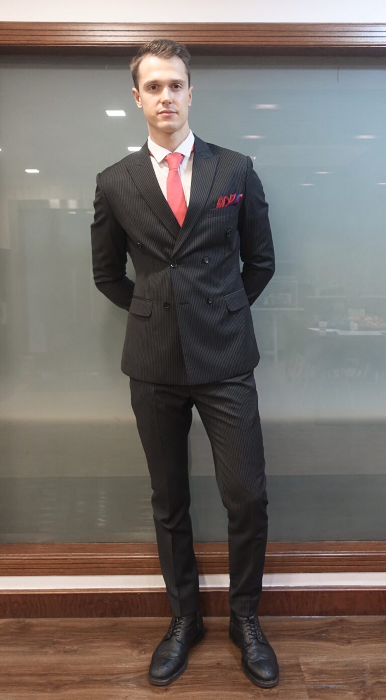 Gentlemen's sitting and standing poses ~ Academie de Bernadac ...