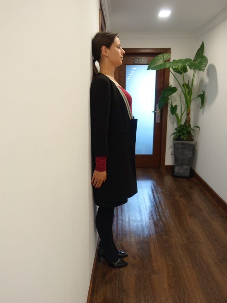 Deportment exercises for elegant posture ~ Academie de Bernadac ...